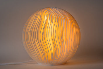 O5 Wind-Sculpted Lamp – Leora