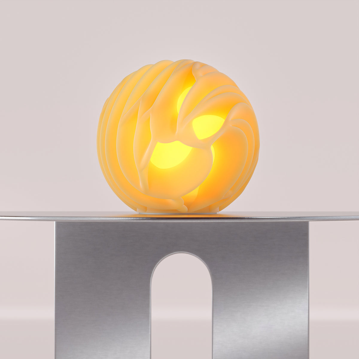 O6 Lava Sculpted Lamp – Leora