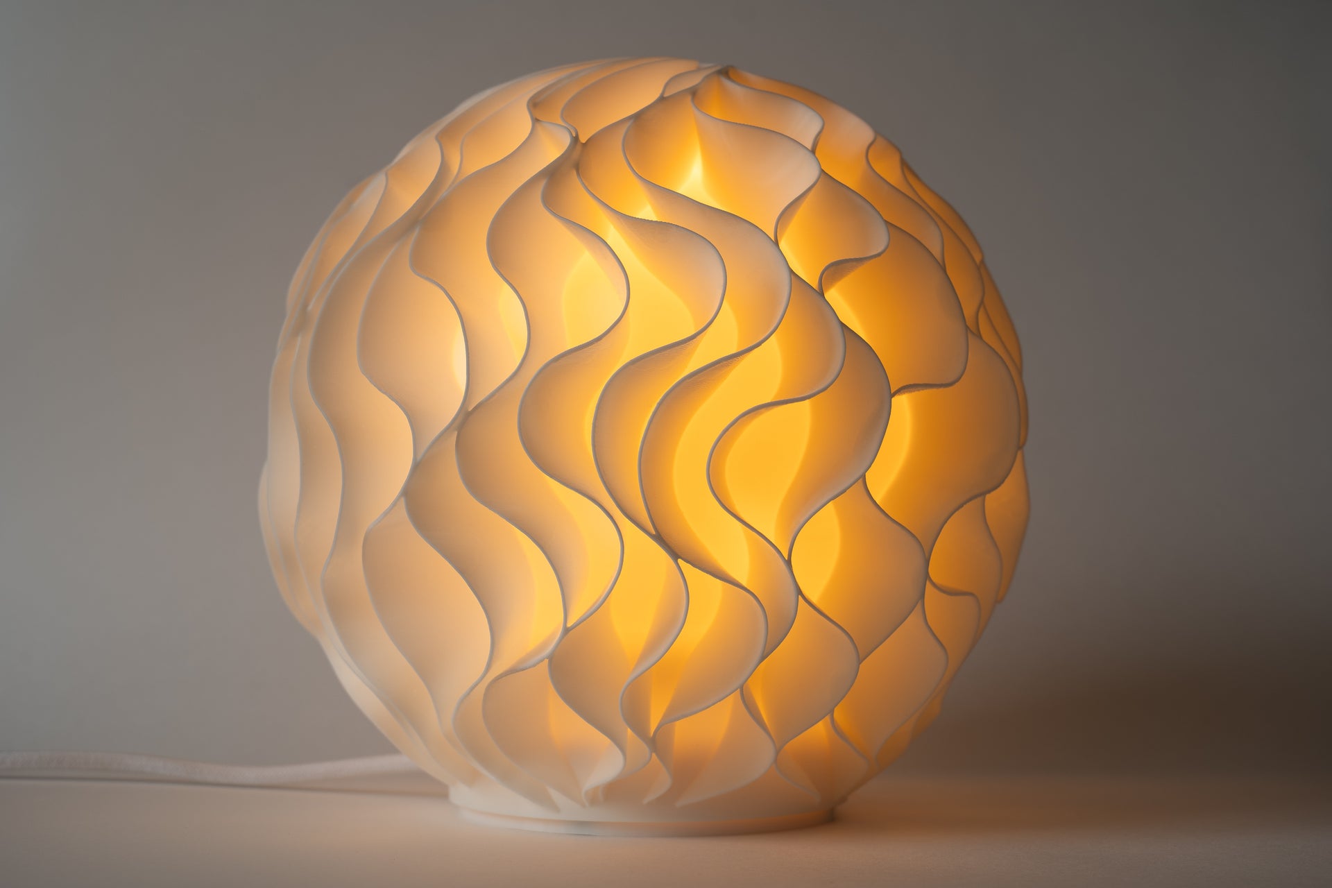 O10 Growth Sculpted Lamp – Leora